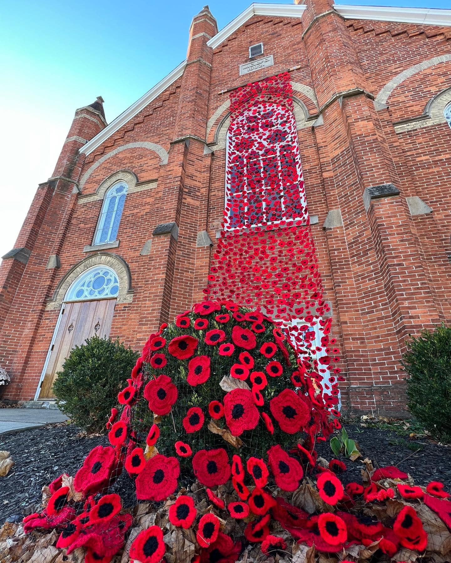 5 Beautiful Places to See the Poppy Project in Niagara