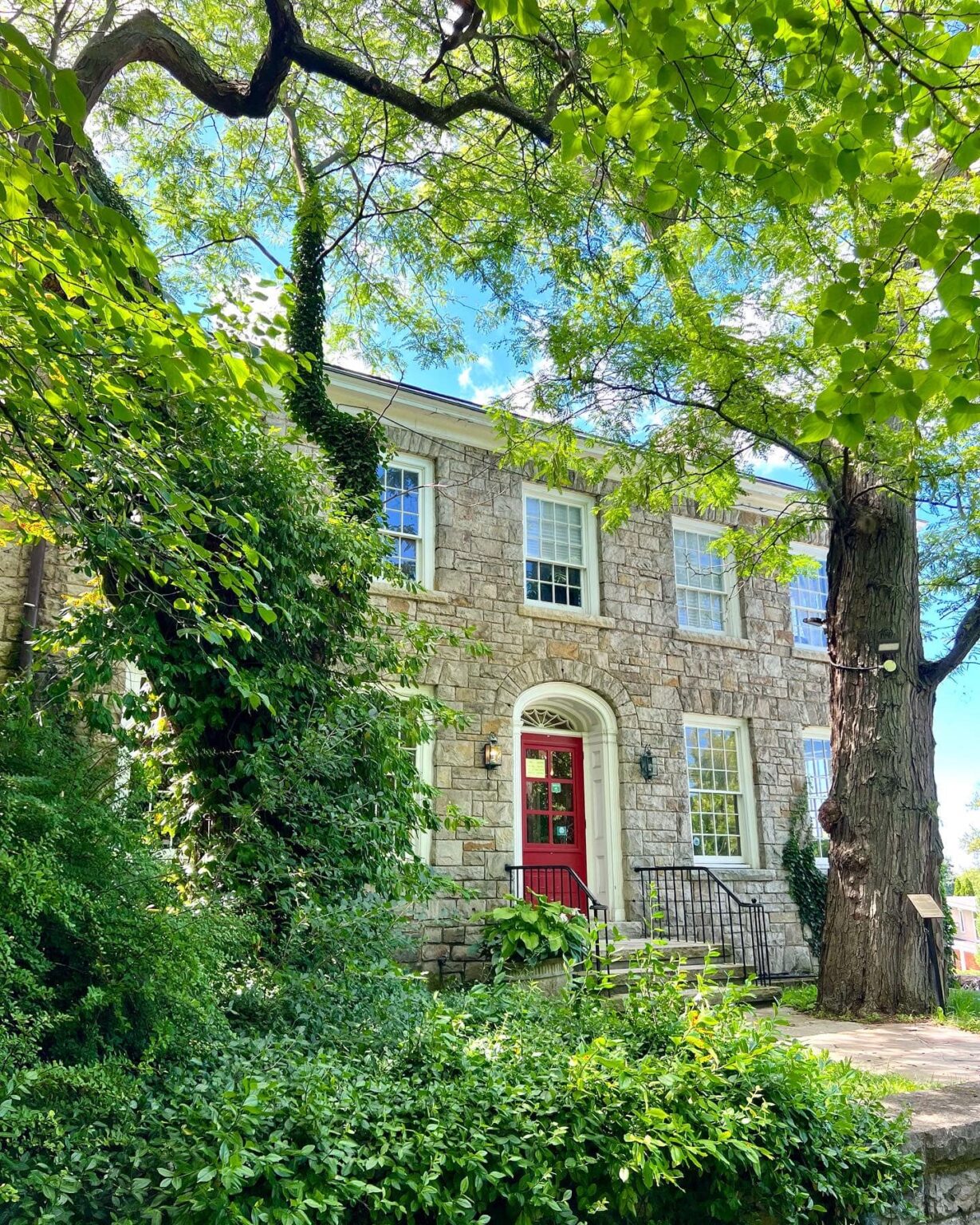 30+ Things to do in Niagara-on-the-Lake Beyond the Wineries!