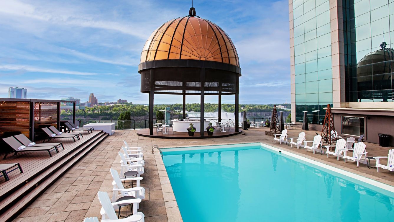 10 Niagara Falls Hotels with Stunning Views of the Falls