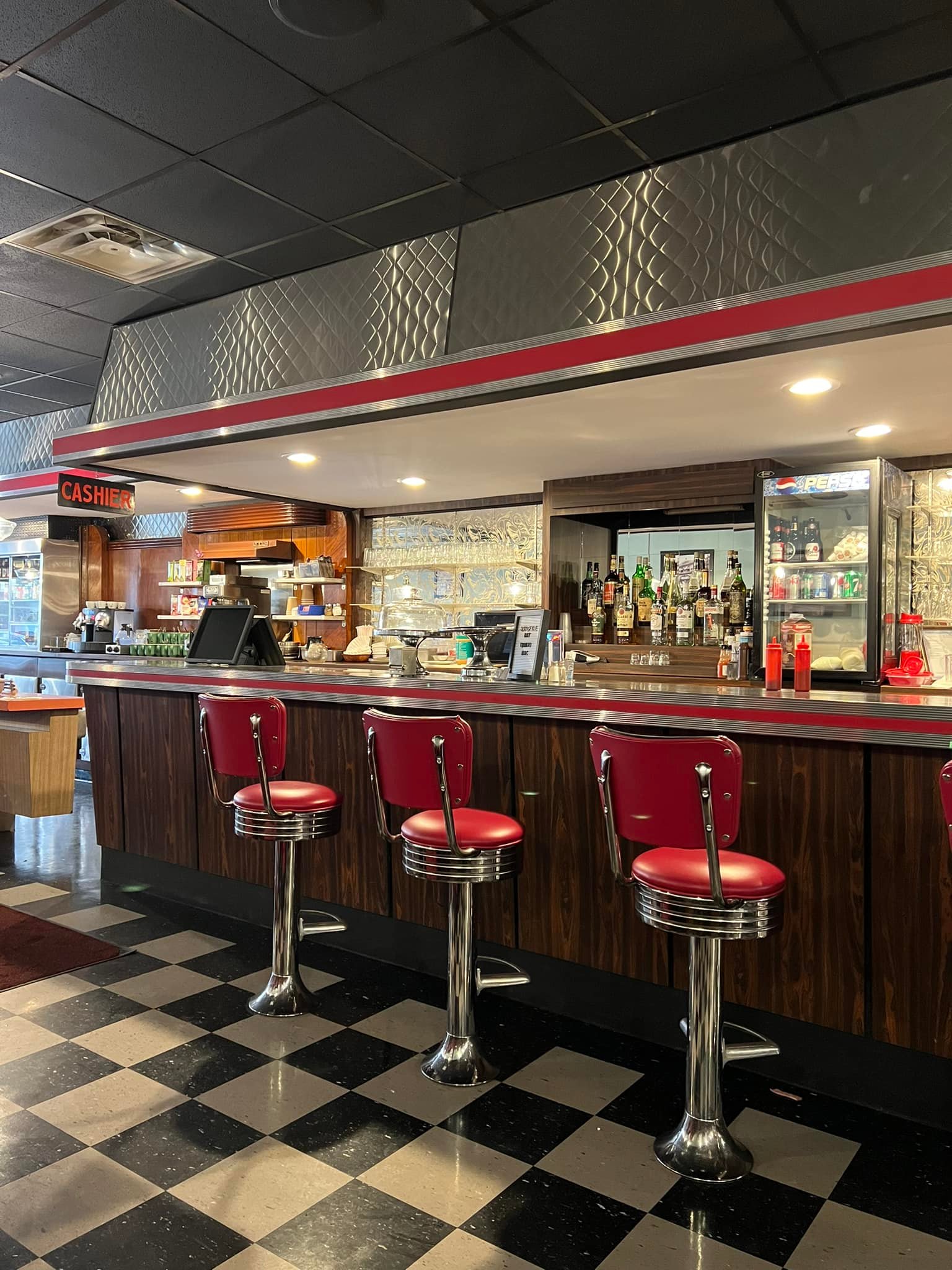 A Local’s Top Secrets to Saving Money in Niagara Falls - Navigating Niagara